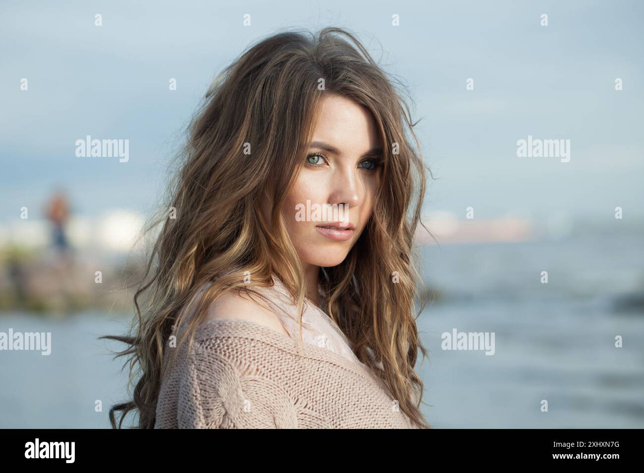 Attractive model woman walking outdoor hi-res stock photography and ...