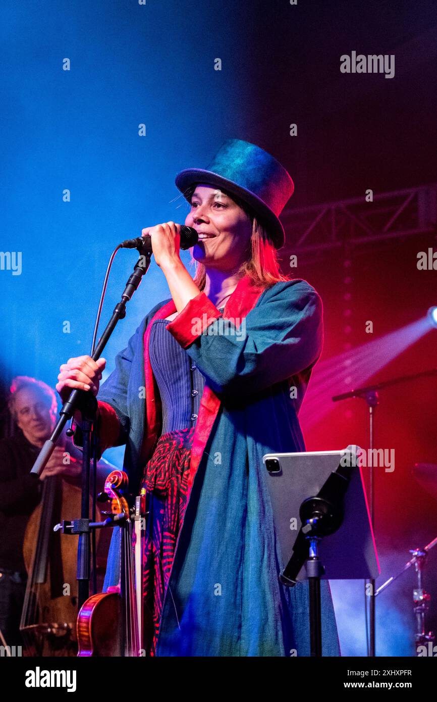 Grammy award and Pulitzer prize winner American singer-songwriter ...