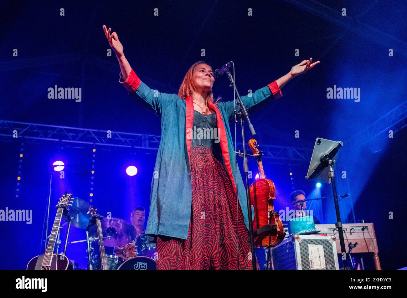 Grammy award and Pulitzer prize winner American singer-songwriter ...