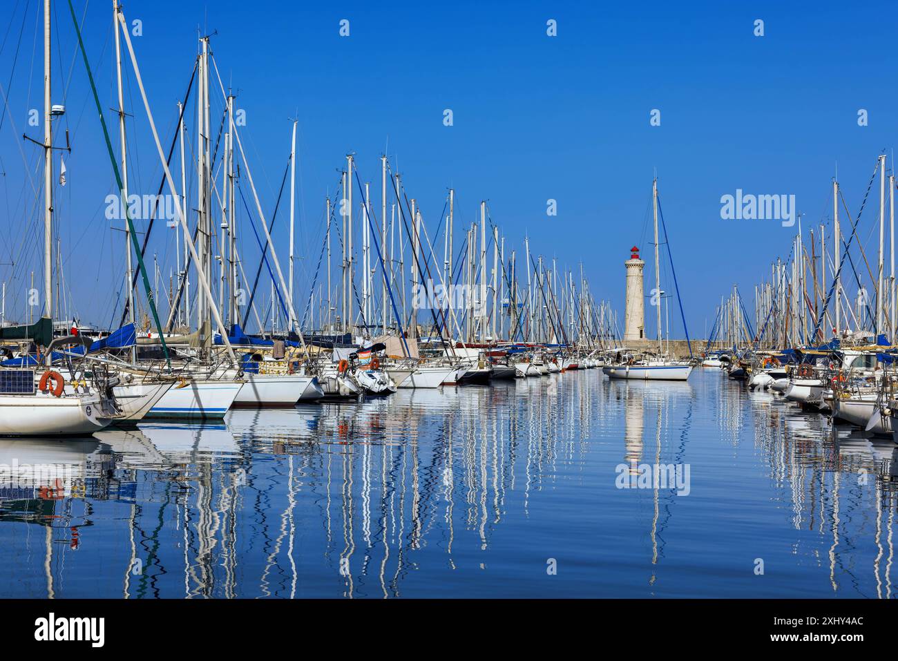 FRANCE. OCCITANY. HERAULT (34) SETE. THE SAINT-LOUIS LIGHTHOUSE AND THE ...