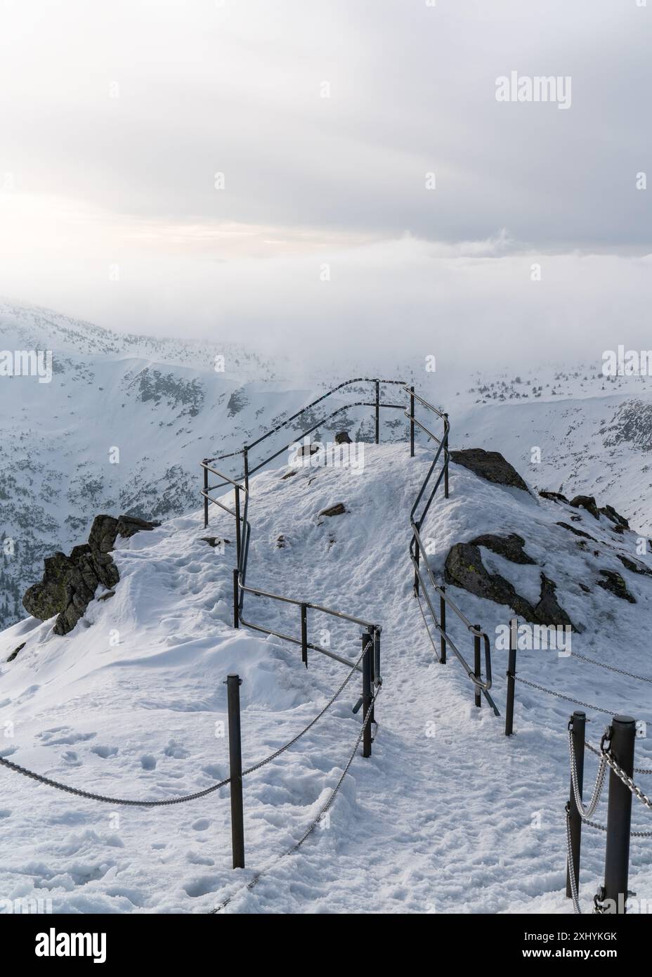 4k aerial view mountain in hi-res stock photography and images - Alamy