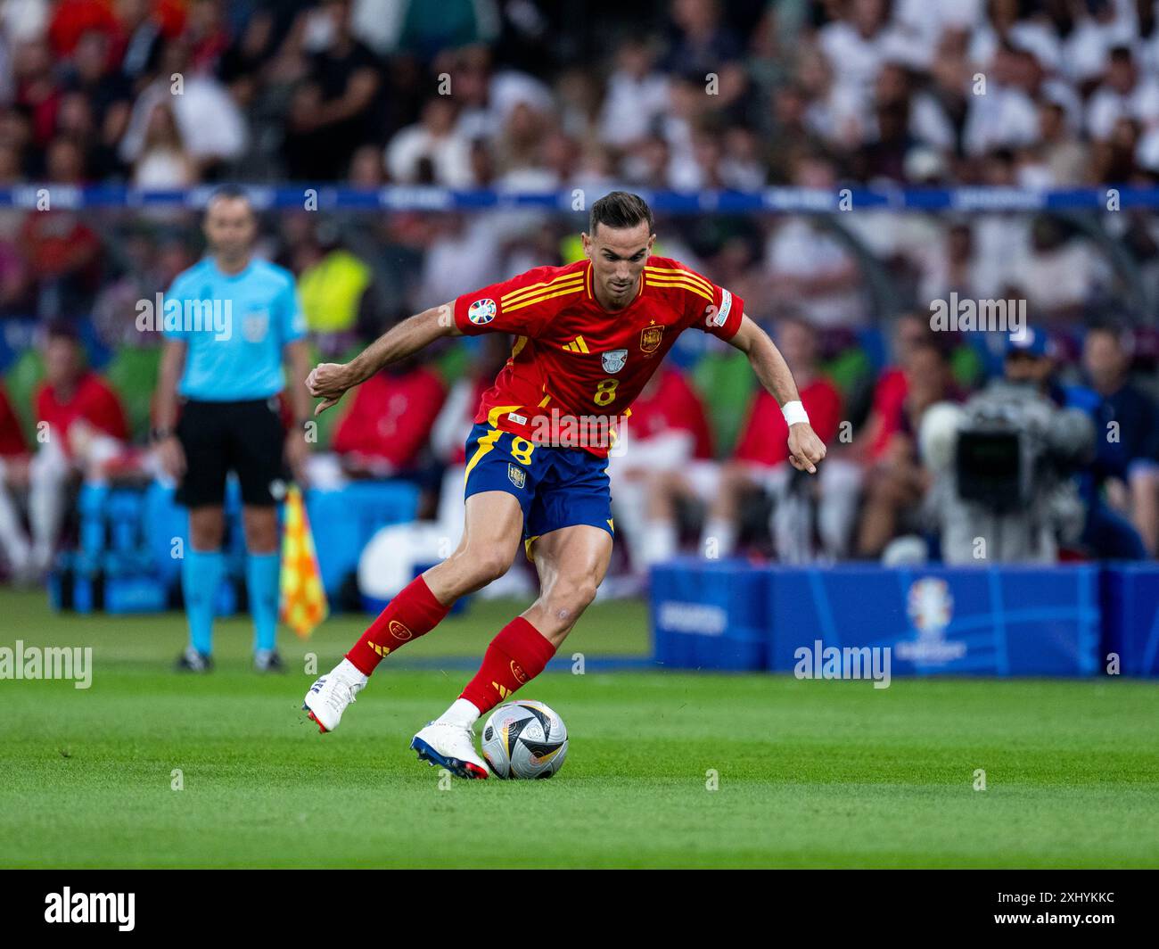 Fabian Ruiz Pena (Spanien, #08) am Ball, GER, Spain (ESP) vs England ...