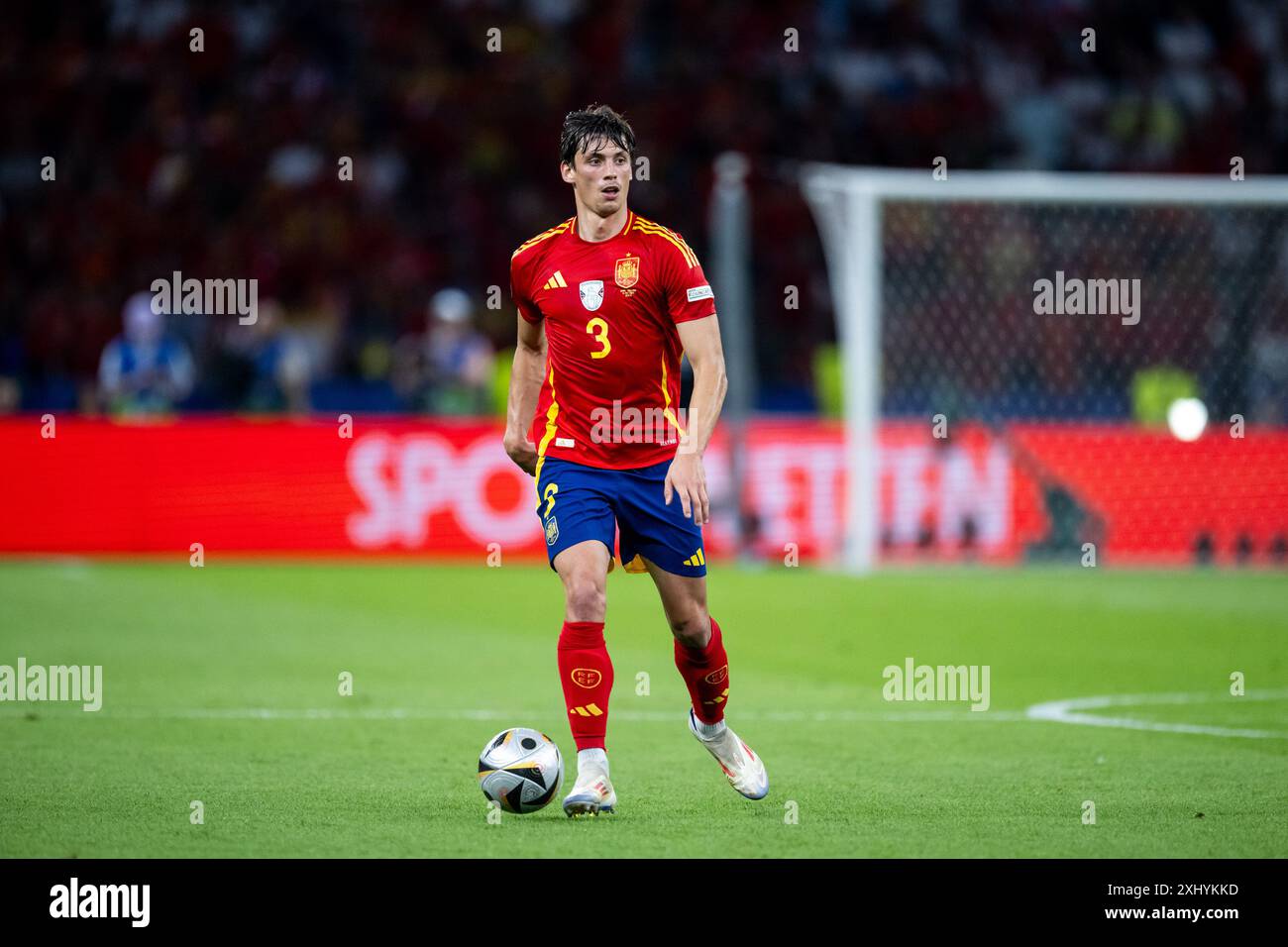 Robin Aime Le Normand (Spanien, #03) am Ball, GER, Spain (ESP) vs ...