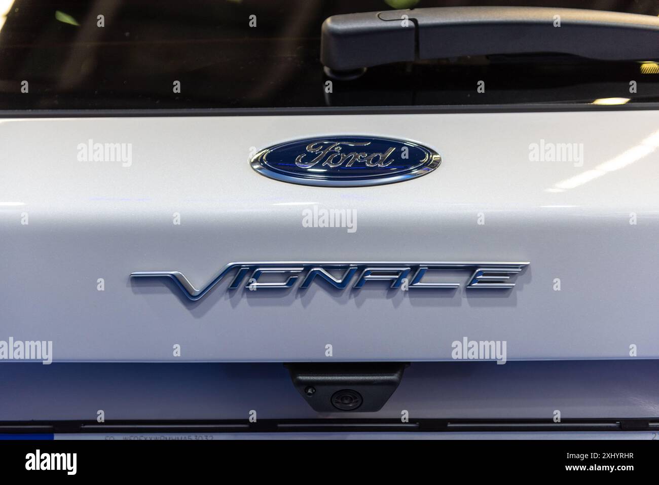 Vignale logo hi-res stock photography and images - Alamy