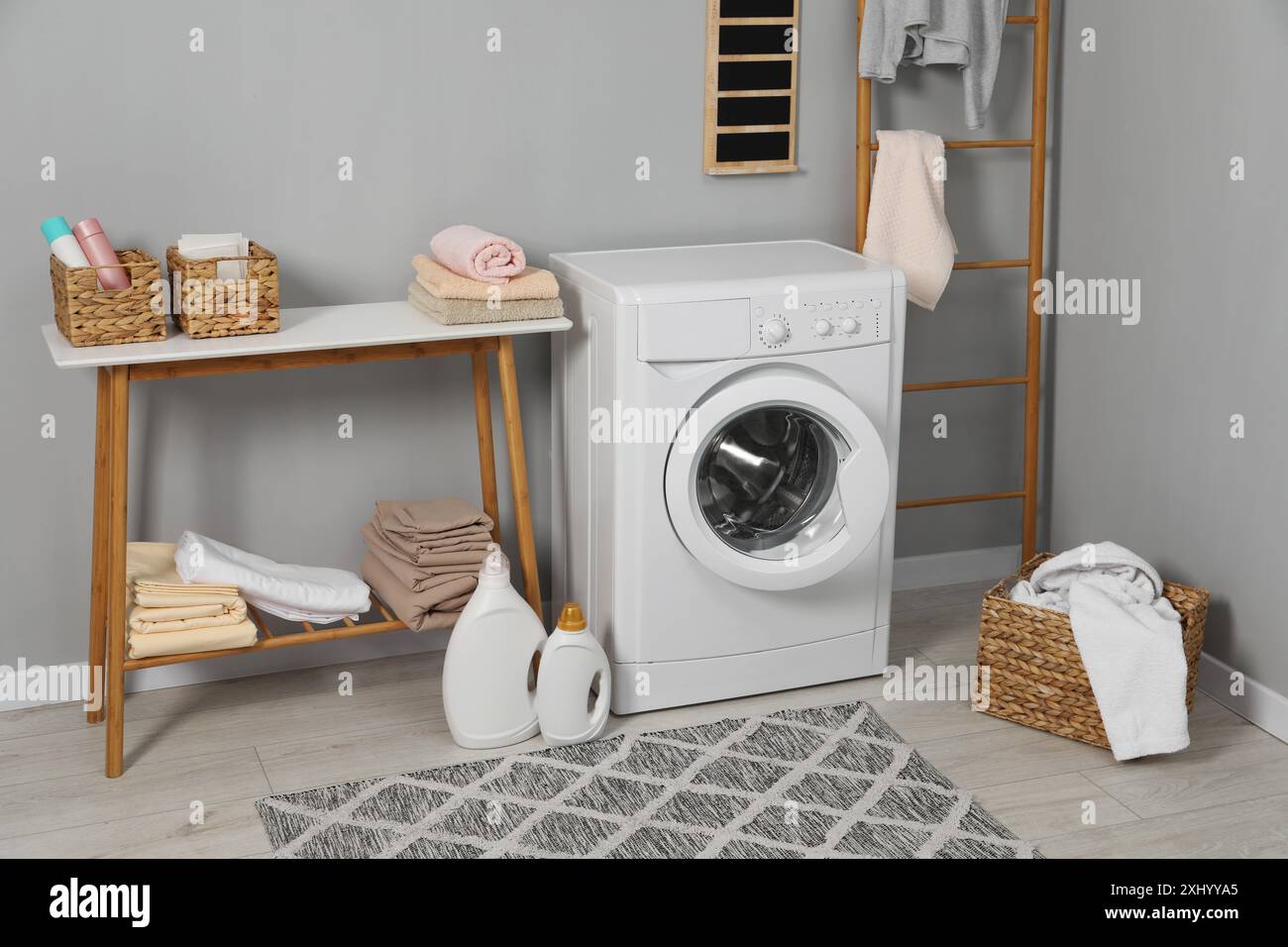 Machine ladder hi-res stock photography and images - Alamy
