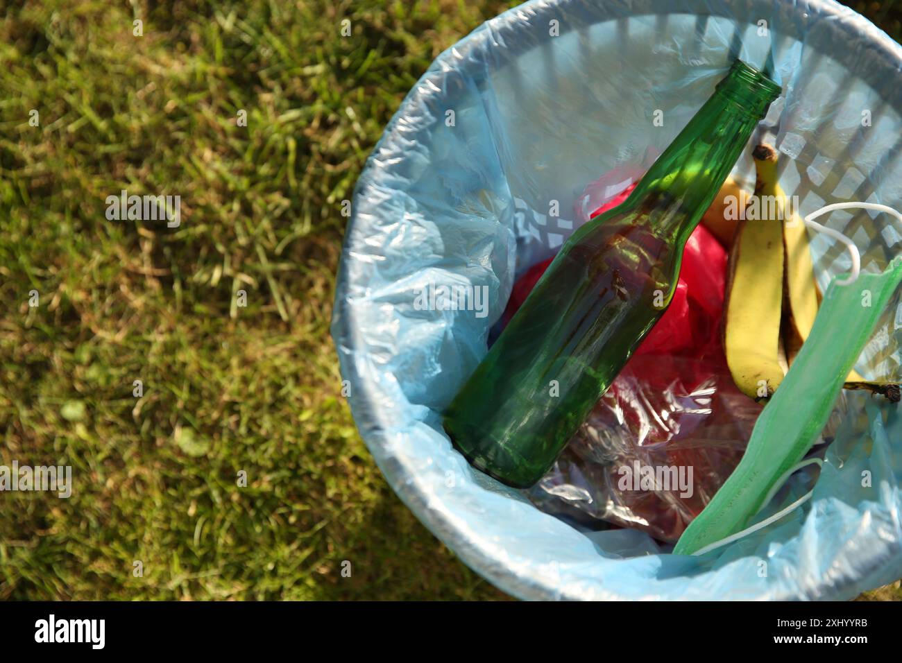 Garbage dump top view trash hi-res stock photography and images - Alamy