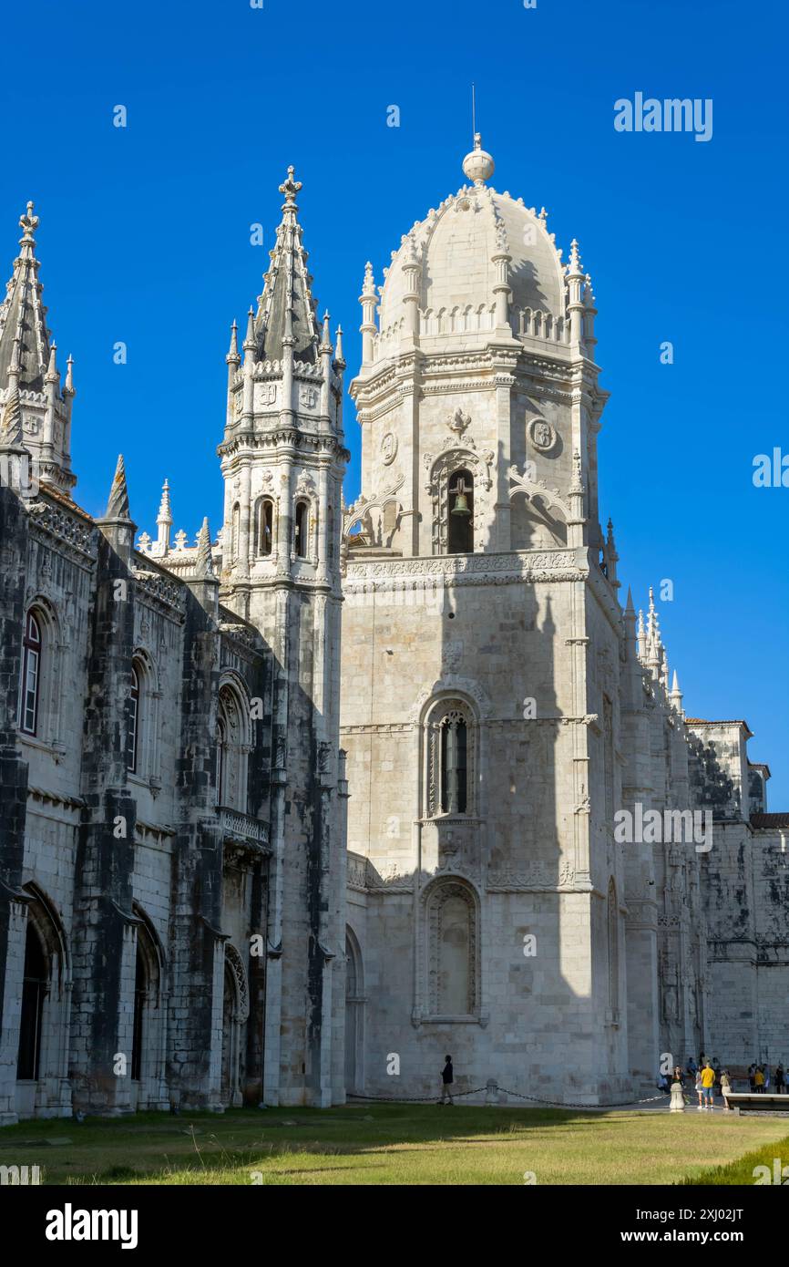The Church of Santa Maria de Belém in Jerónimos Monastery, a UNESCO ...