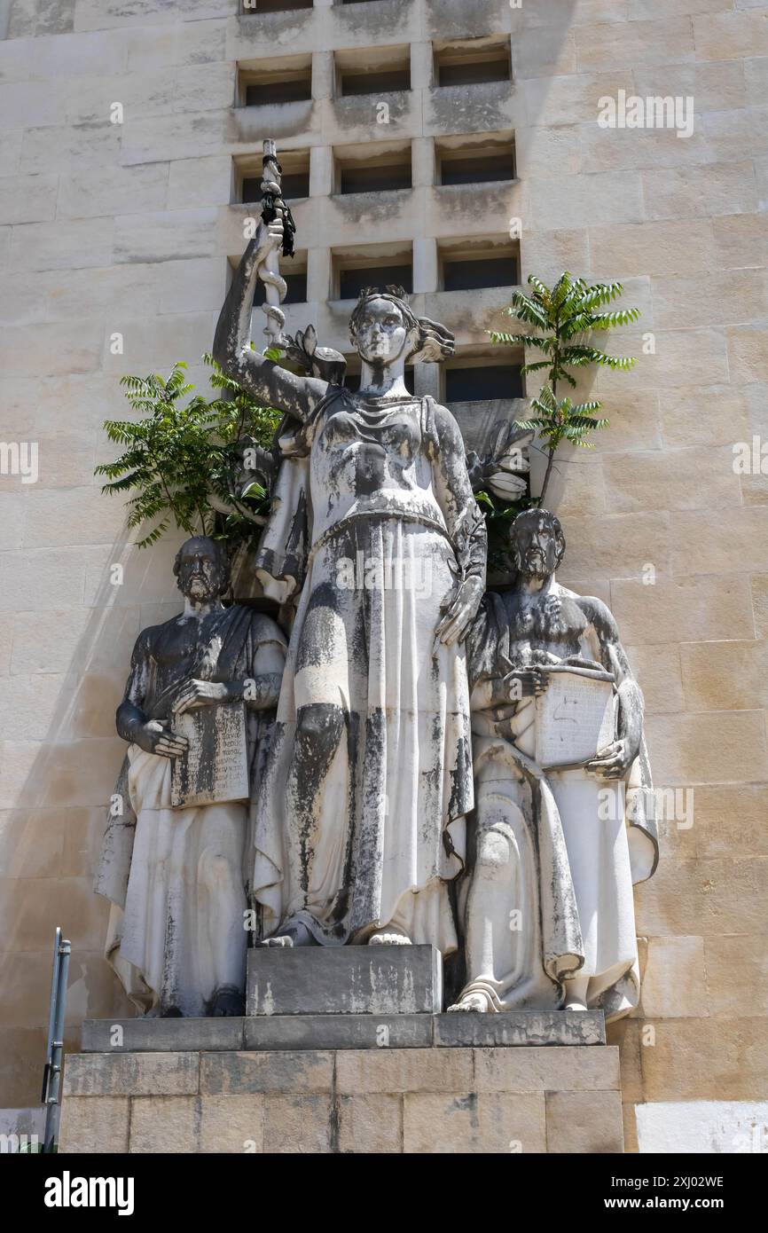 Galenus hippocrates hi-res stock photography and images - Alamy