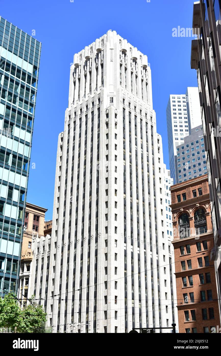 Skyscraper in downtown san hi-res stock photography and images - Alamy