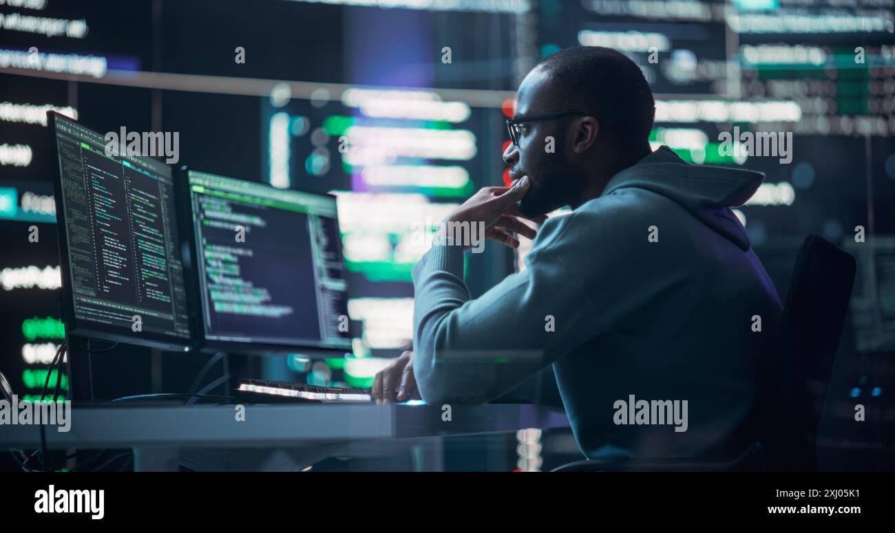 Database programmer typing server code hi-res stock photography and images - Alamy