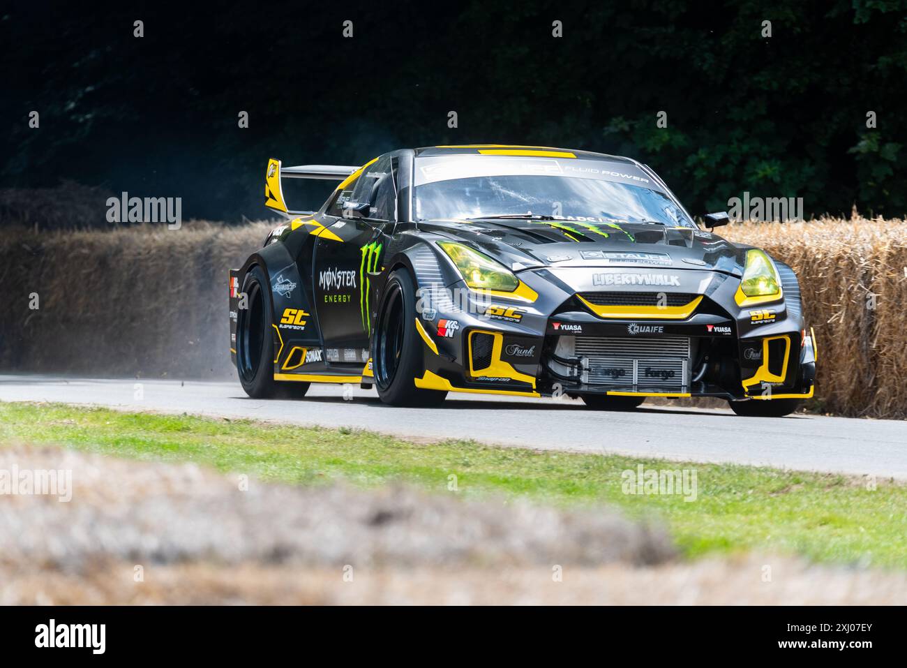 2009 Nissan GT-R drift car of Steve Biagioni driving up the hill climb ...