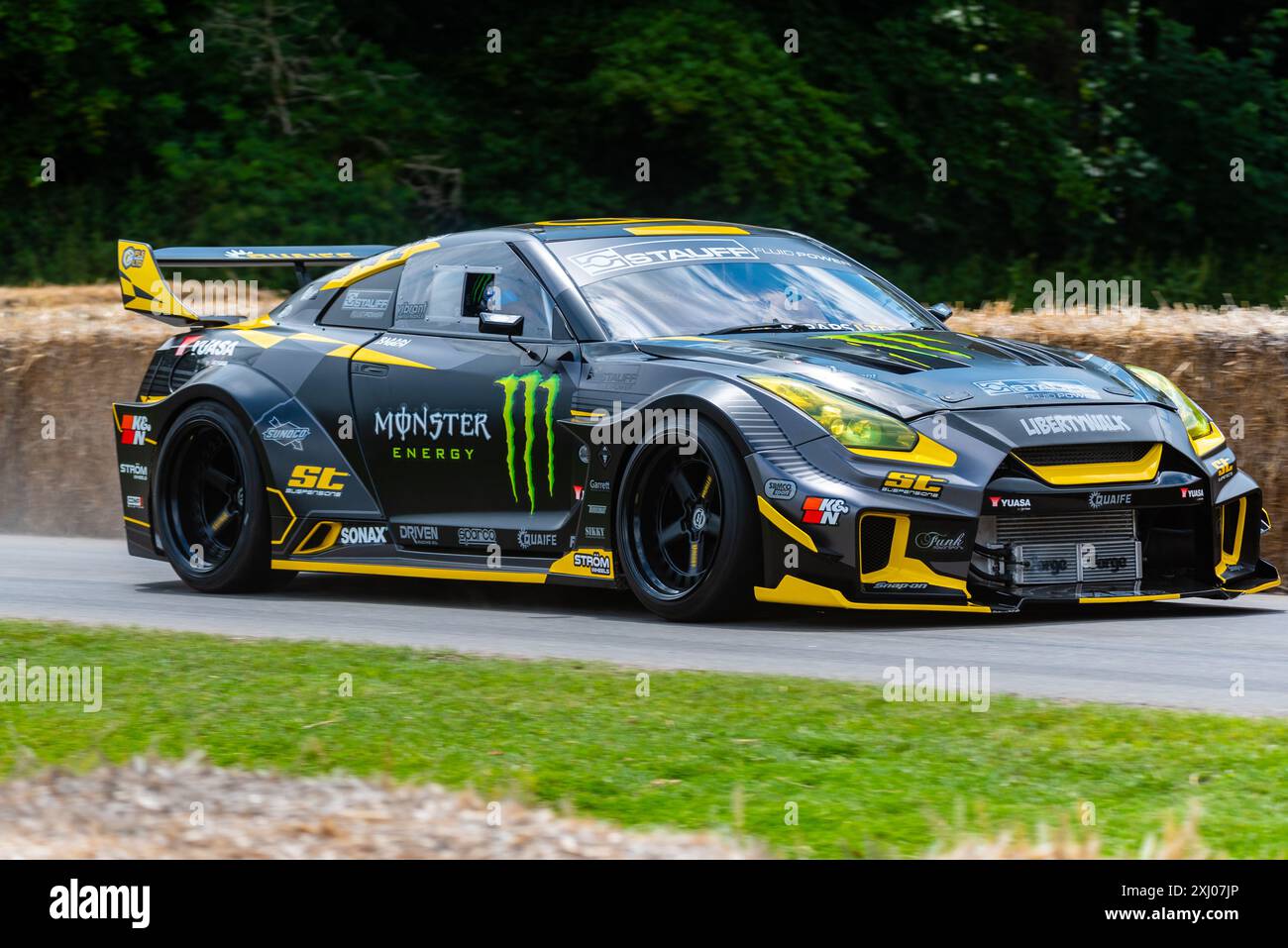 2009 Nissan GT-R drift car of Steve Biagioni driving up the hill climb ...