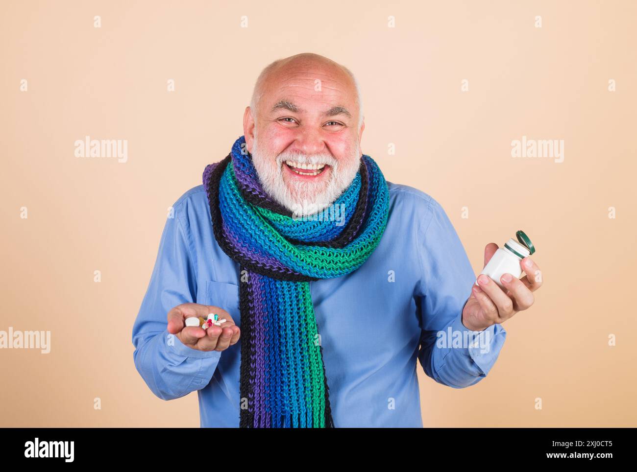 Pills wrapped in hand hi-res stock photography and images - Alamy