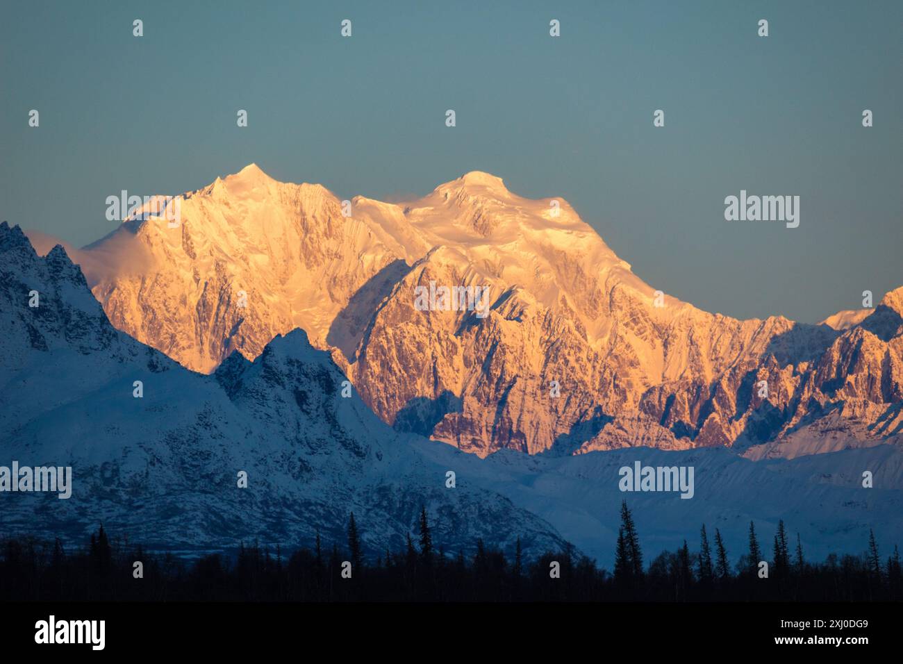 Pink Mount Hunter at Sunrise. Alaska, USA Stock Photo - Alamy