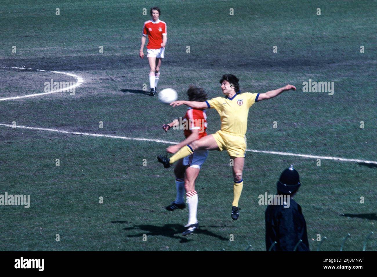 1970s football match hi-res stock photography and images - Alamy