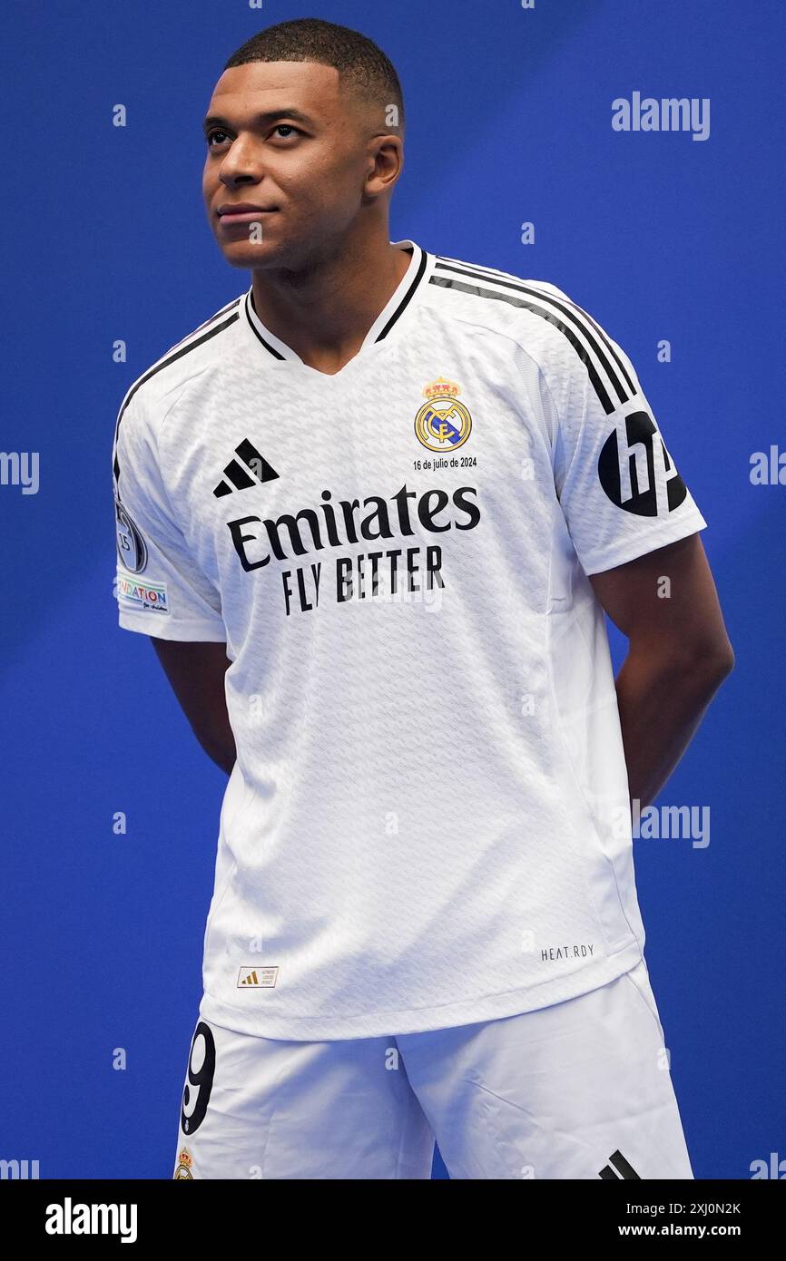 Kylian mbappe real madrid presentation hi-res stock photography and ...