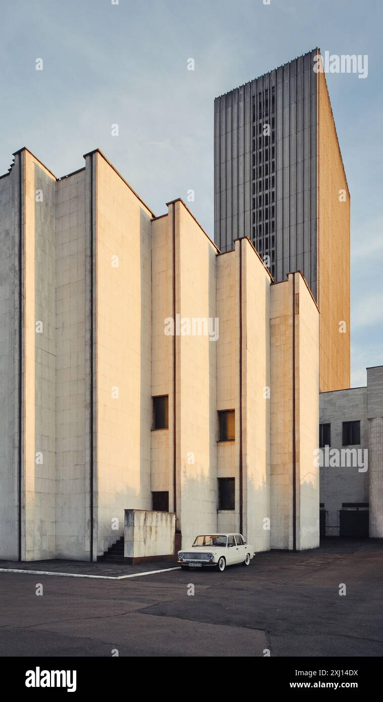 1970s building design hi-res stock photography and images - Alamy