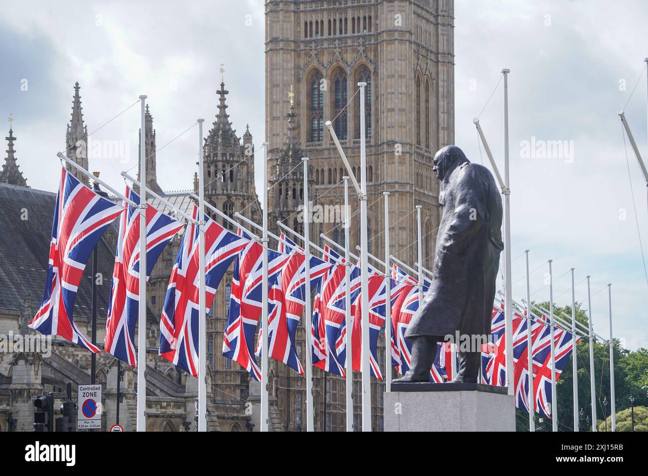 Statue of Sir Winston Churchill in Parliament Square with Union jack ...
