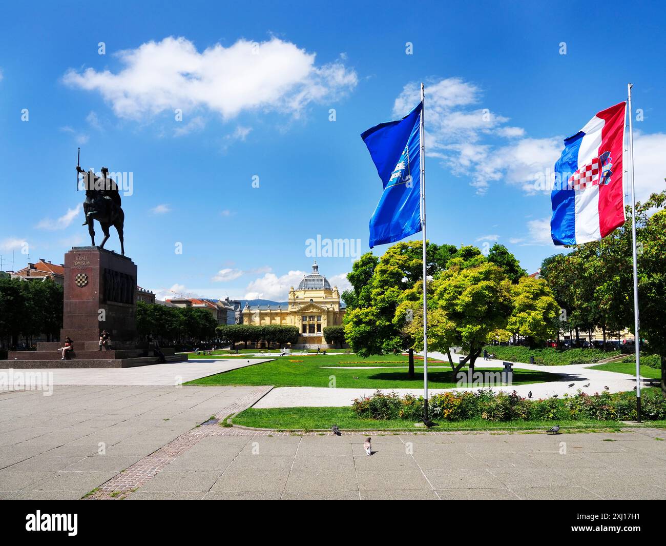 Zagreb and Croatia flags and equestrian statue of King Tomislav in King ...