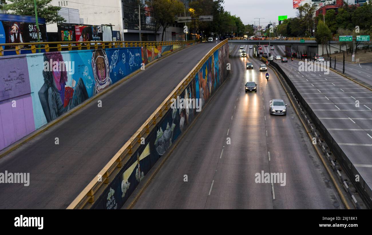 Traffic on a freeway in Mexico City, Mexico Stock Photo - Alamy