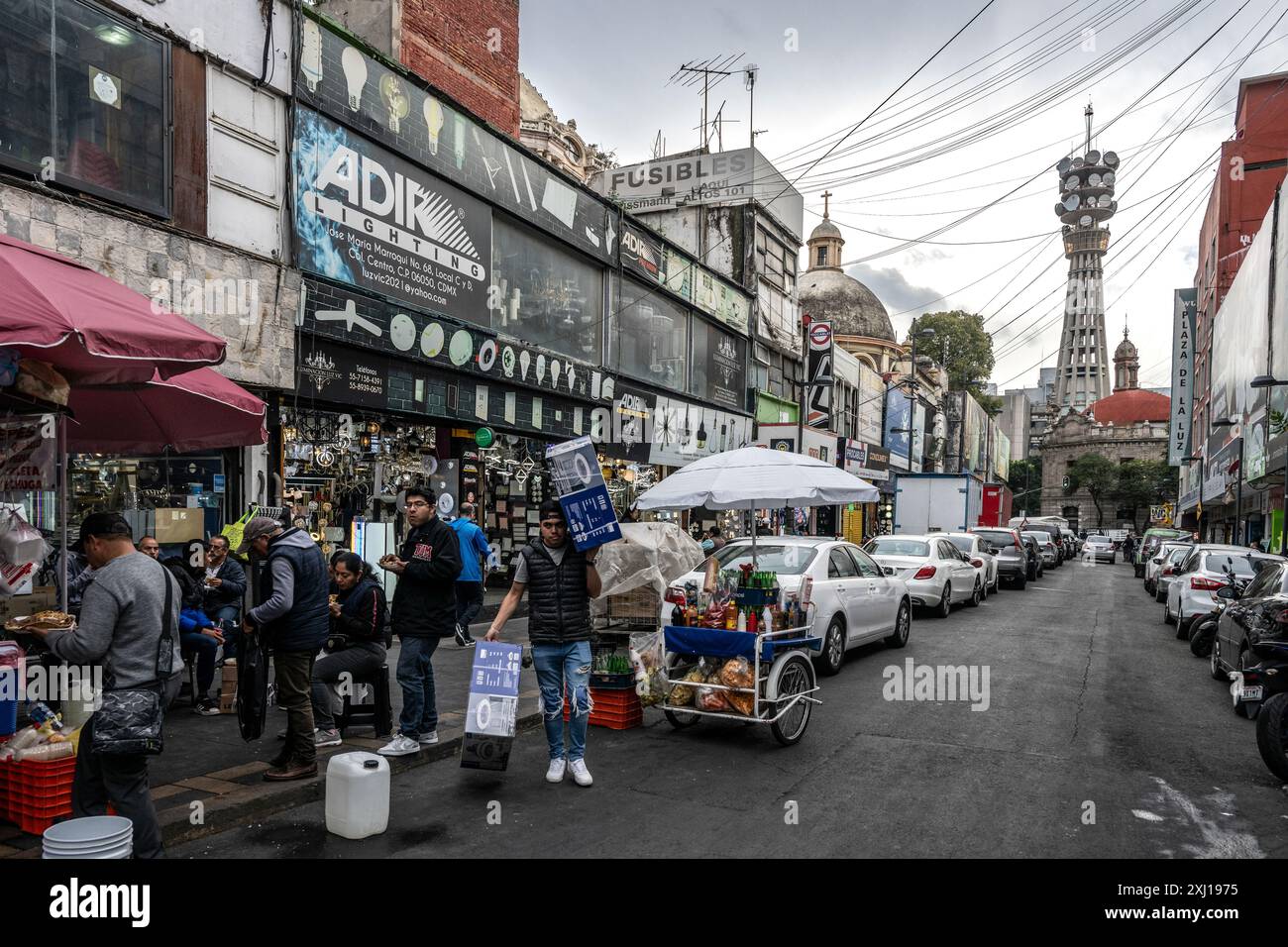 Busy shopping area in Mexico City, Cuauhtémoc, Mexico Stock Photo - Alamy
