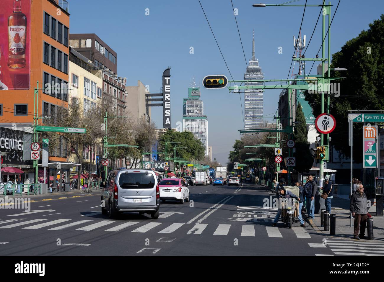 Street activity in Cuauhtémoc, Mexico City, Mexico Stock Photo - Alamy