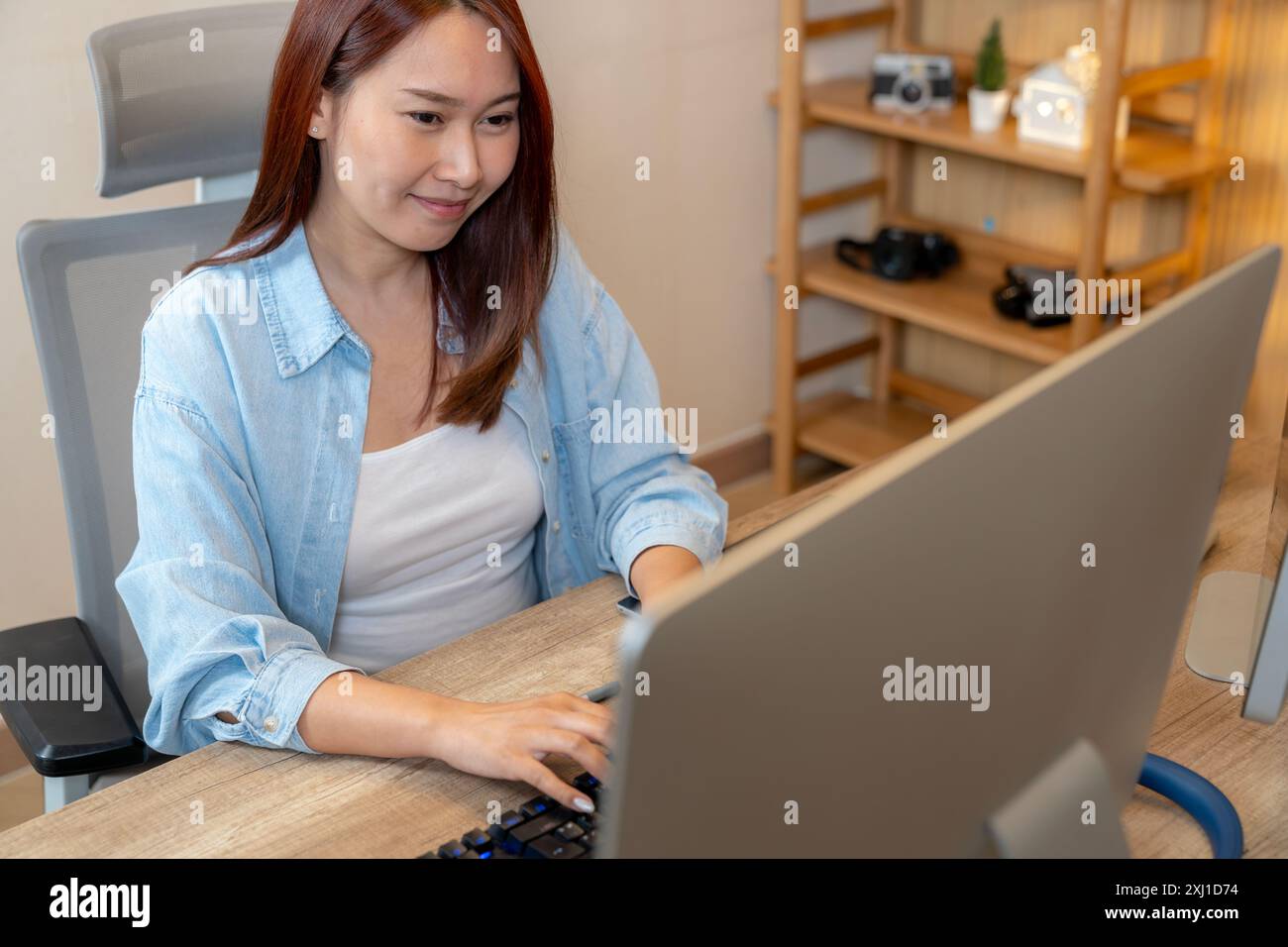 Computer graphics woman hi-res stock photography and images - Alamy