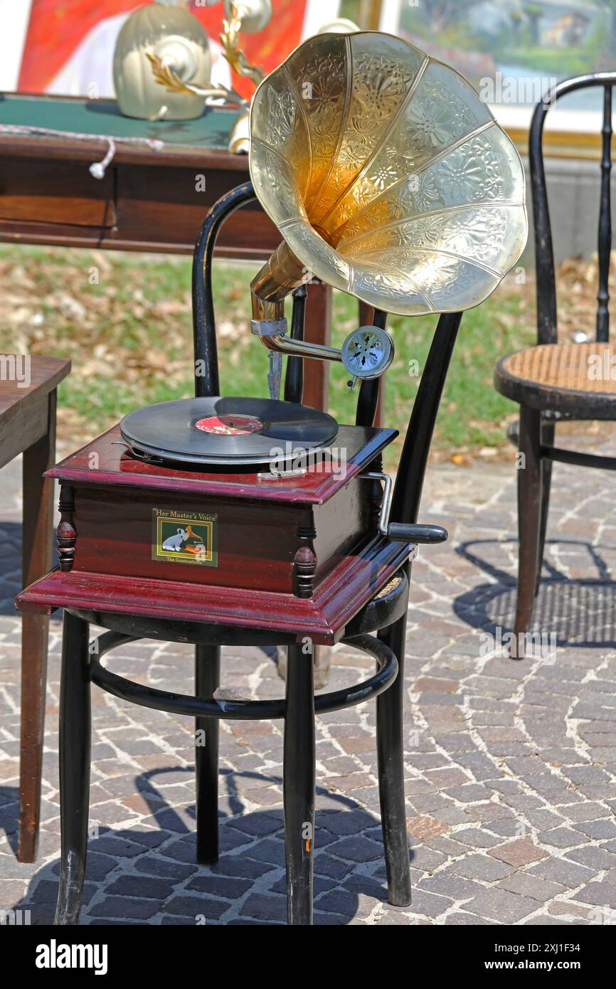 Naples, Italy - June 22, 2014: Used His Master Voice Gramophone Company ...