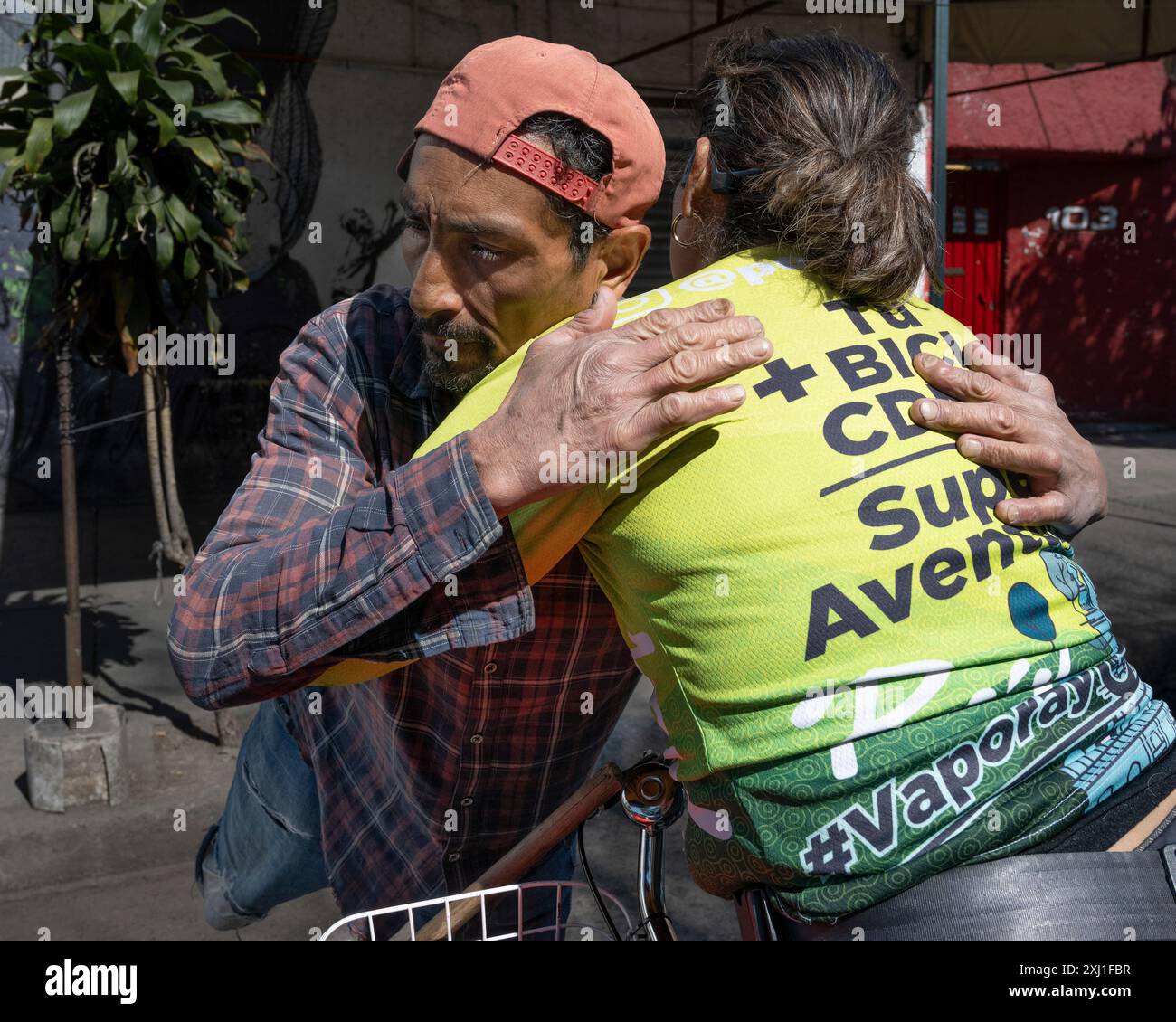 Woman and man hugging in Cuauhtémoc, Mexico City, Mexico Stock Photo ...