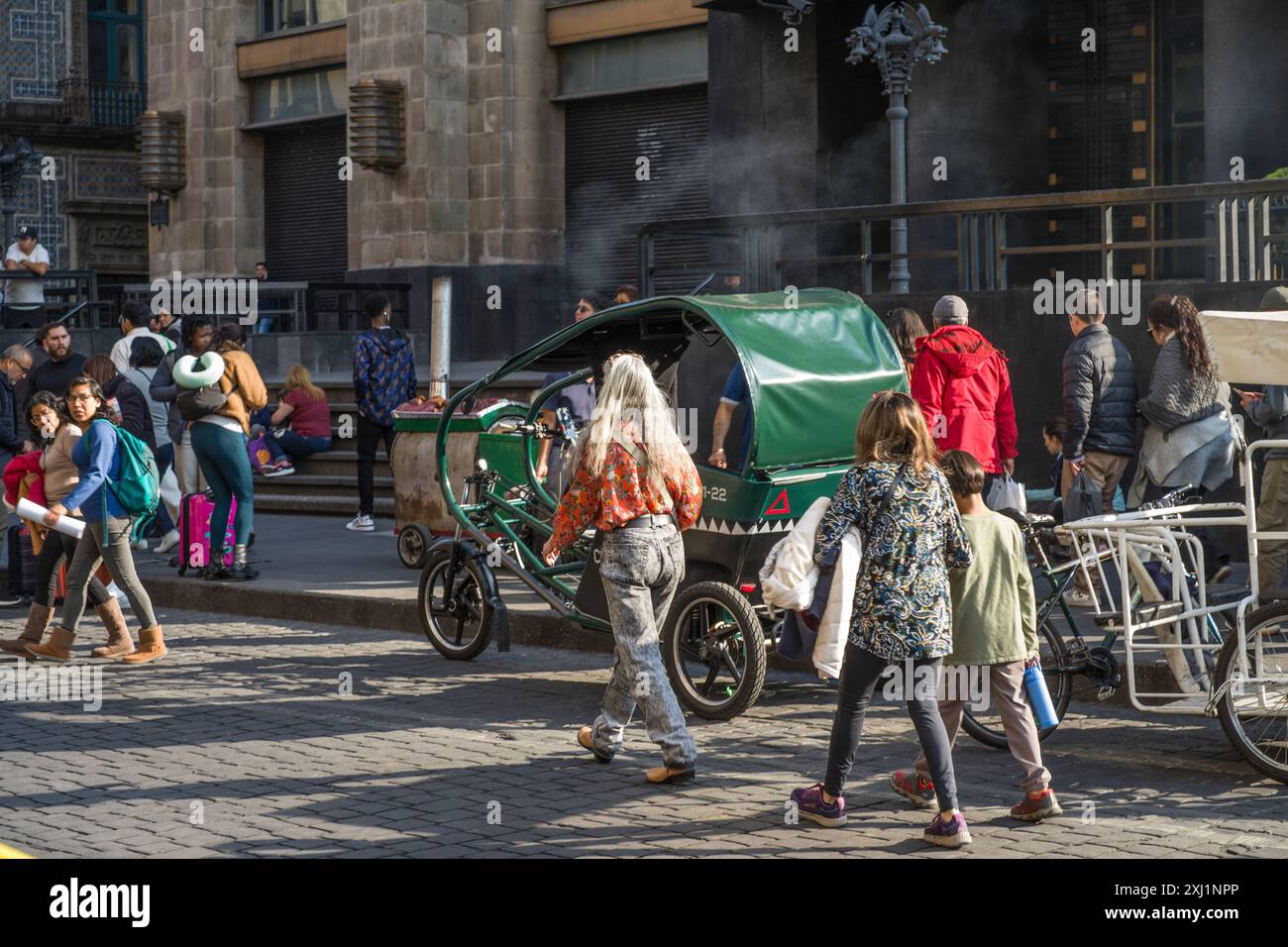 Lifestyle on the streets of Mexico City, Cuauhtémoc, Mexico Stock Photo ...