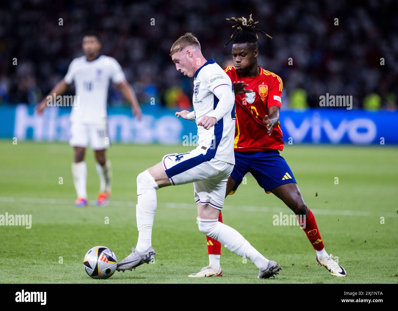 Berlin, Olympiastadion, 14.07.2024: Cole Palmer of england challenges ...