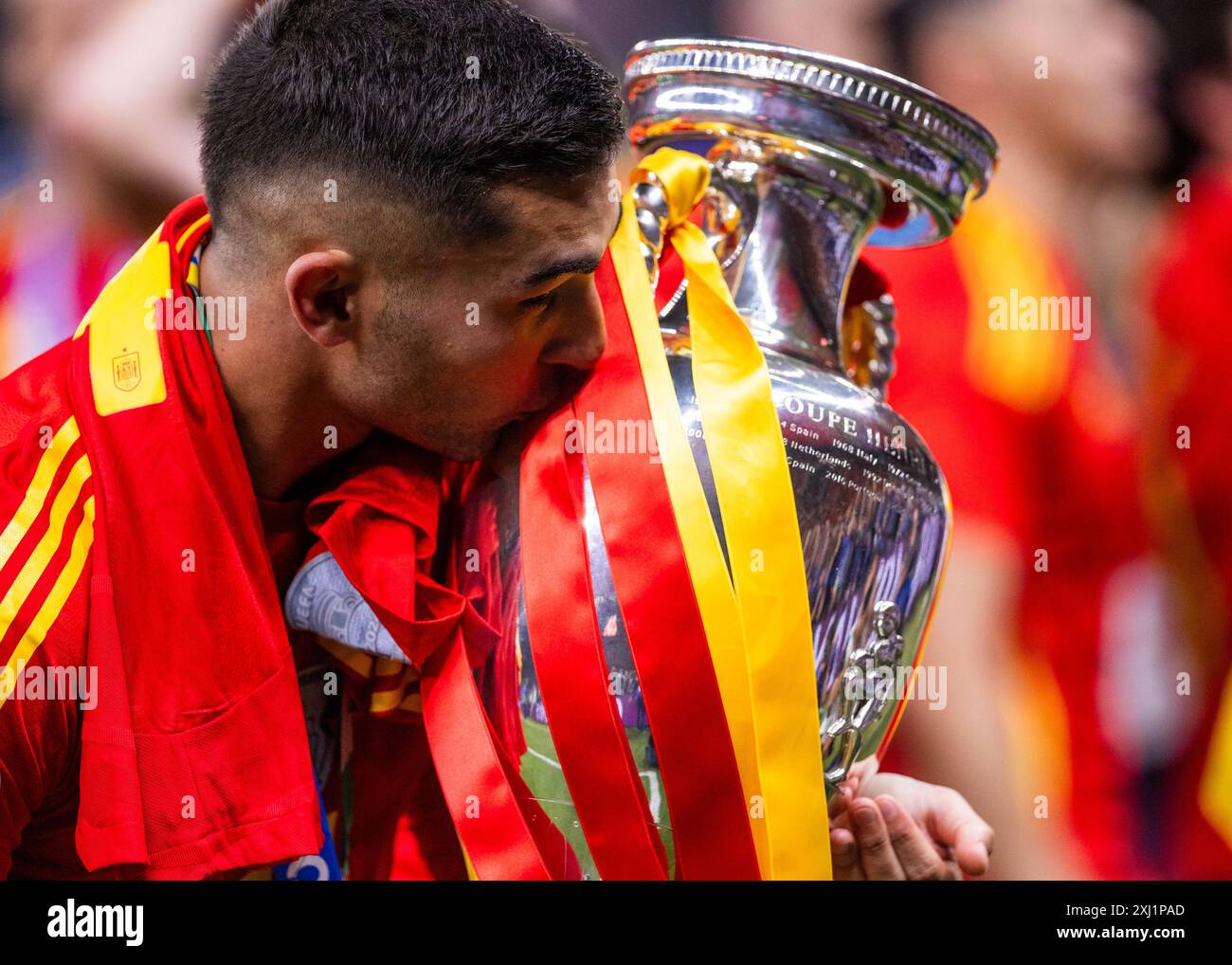 M torres hi-res stock photography and images - Alamy