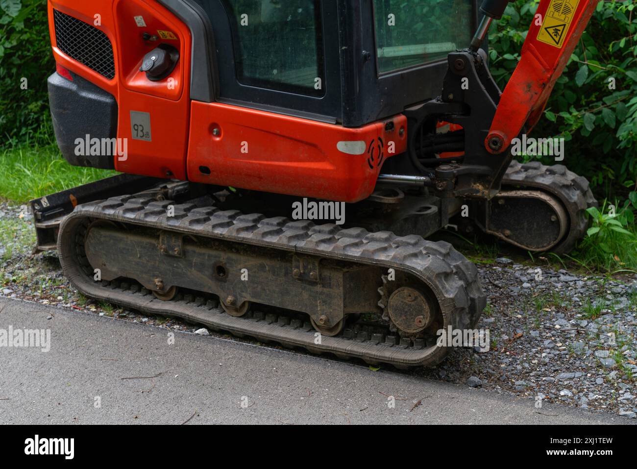 Rubber track excavator construction hi-res stock photography and images ...