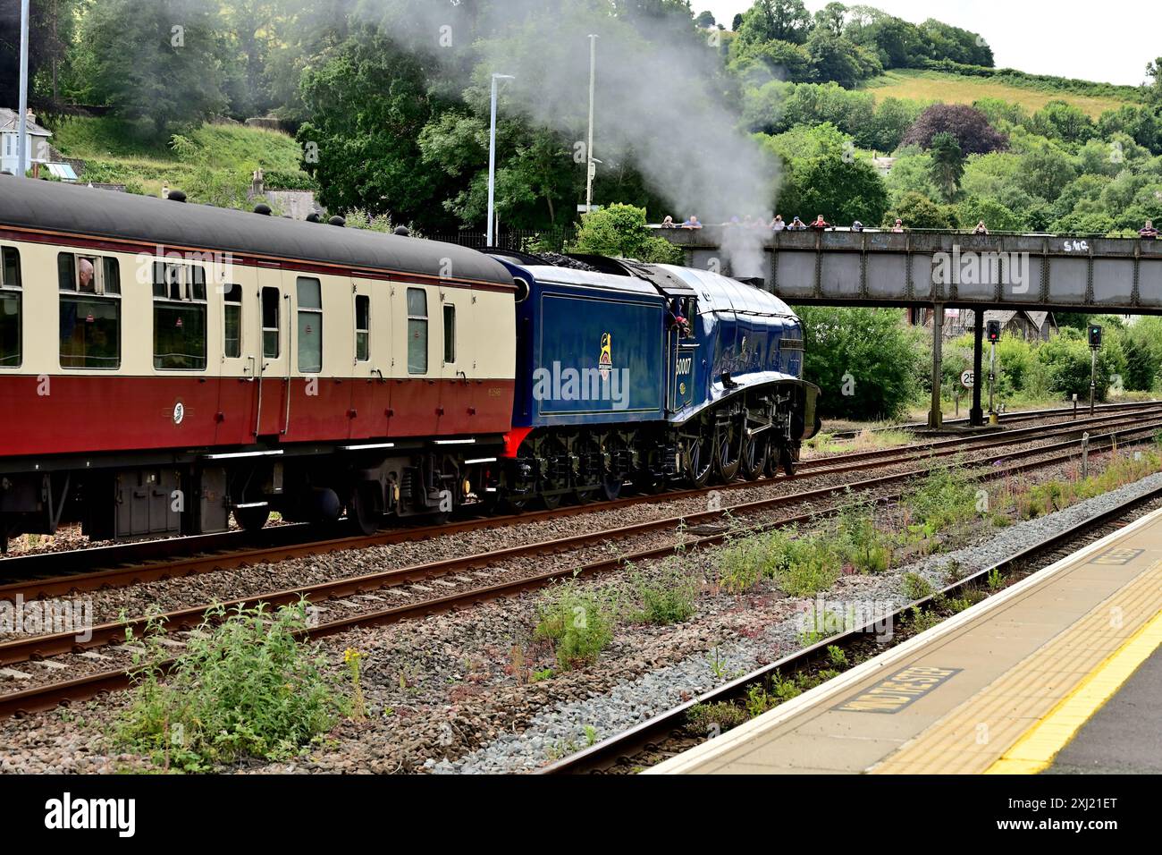 LNER Class A4 Pacific No 60007 Sir Nigel Gresley passing through Totnes ...
