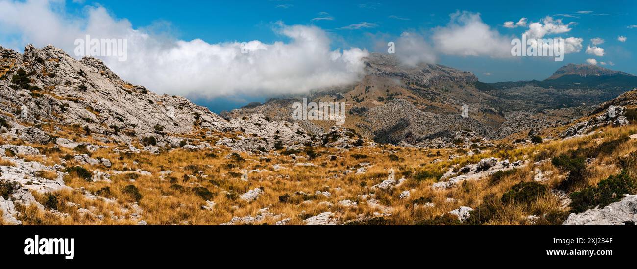 Scenic drive with breathtaking views and dramatic landscapes in Majorca ...