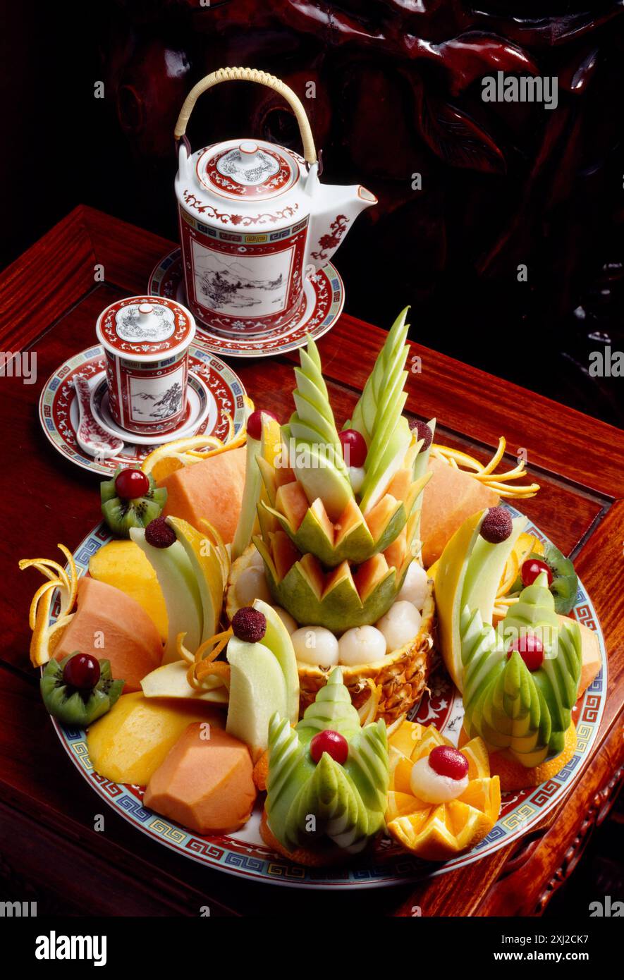 Asian fruit platter hi-res stock photography and images - Alamy