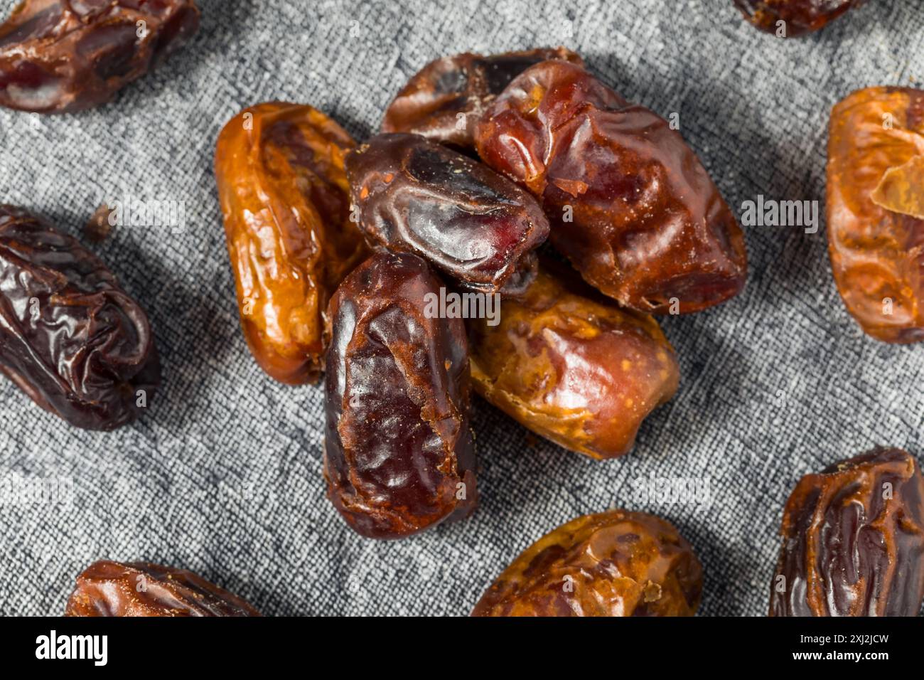 Raw Organic Arabic Medjool Dates Ready to Eat Stock Photo - Alamy