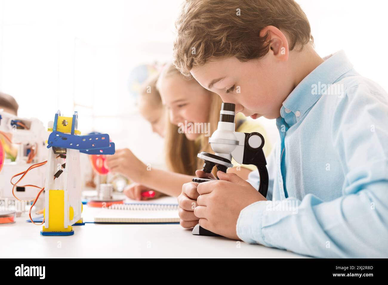 Science inquiry classroom hi-res stock photography and images - Alamy
