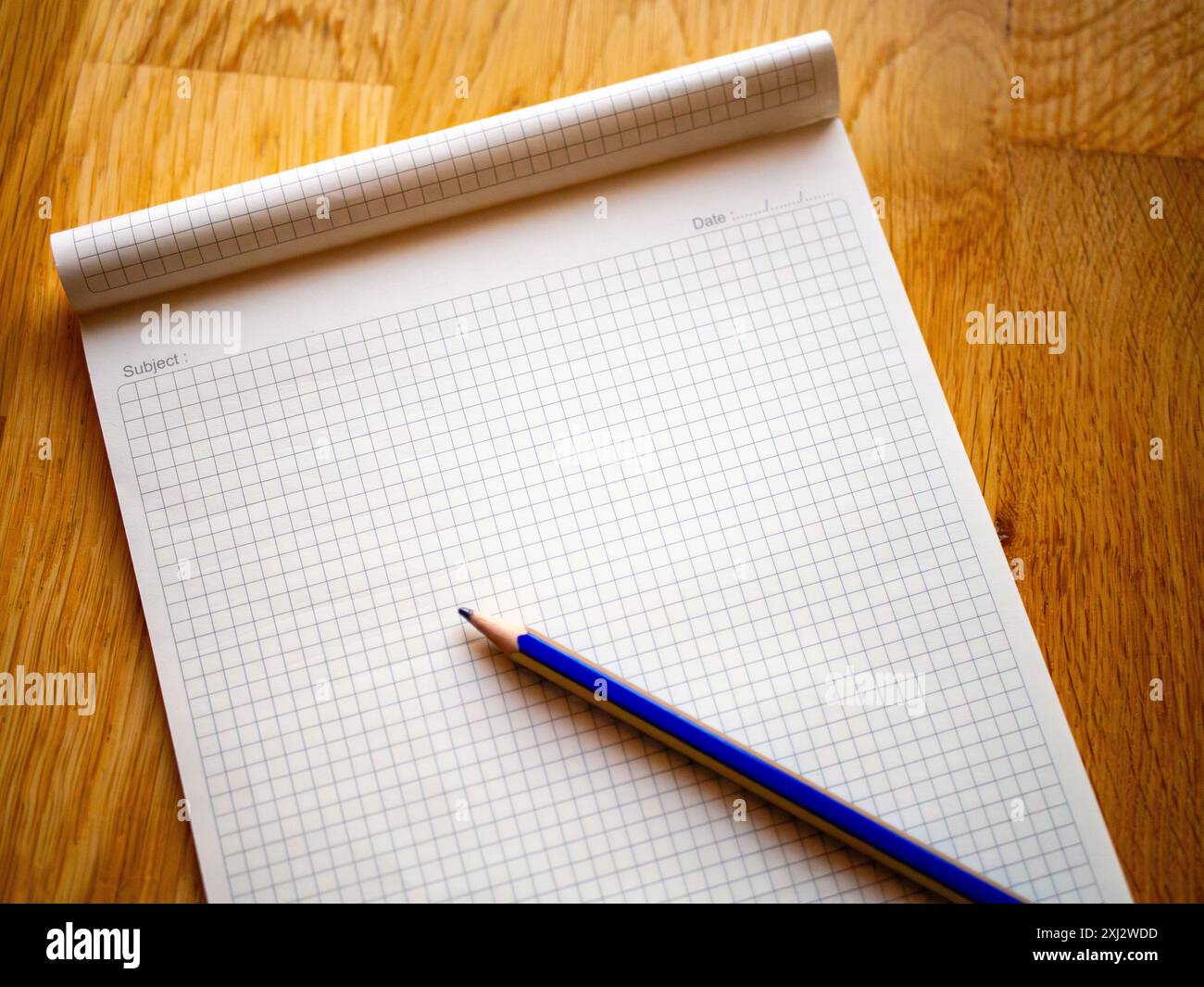 Blank notepad hi-res stock photography and images - Alamy