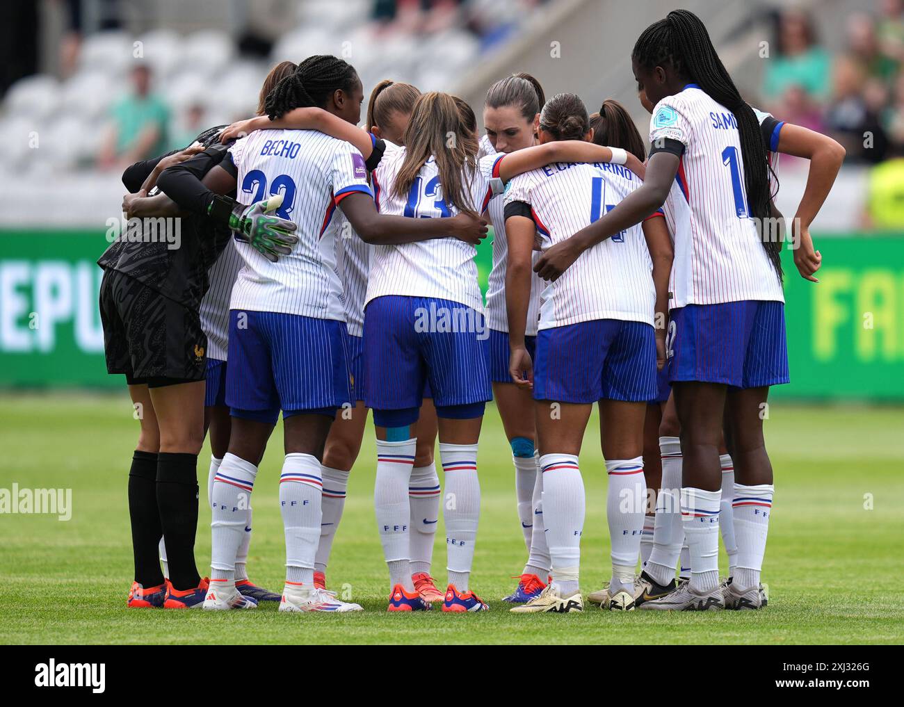 France players huddle ahead of the UEFA Women's Euro 2025 qualifying ...