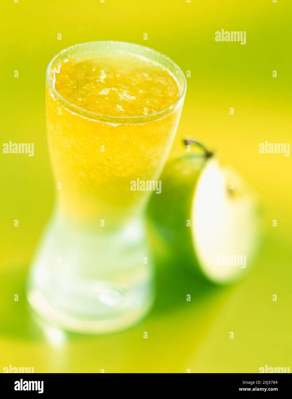 Apple brandy hi-res stock photography and images - Alamy