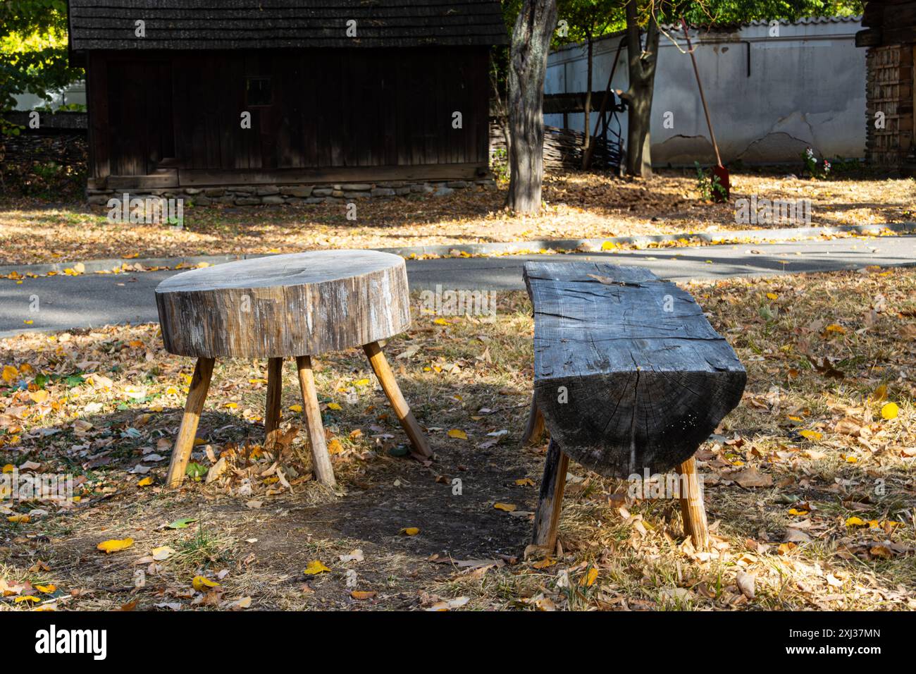 Bench wood rustic hi-res stock photography and images - Alamy