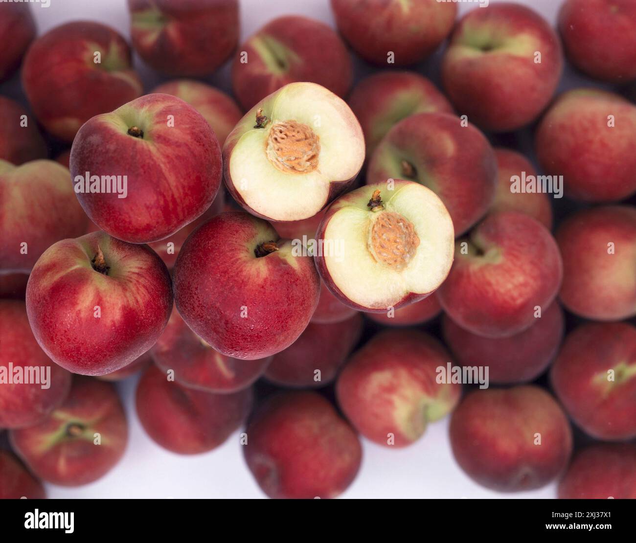 Peach display hi-res stock photography and images - Alamy