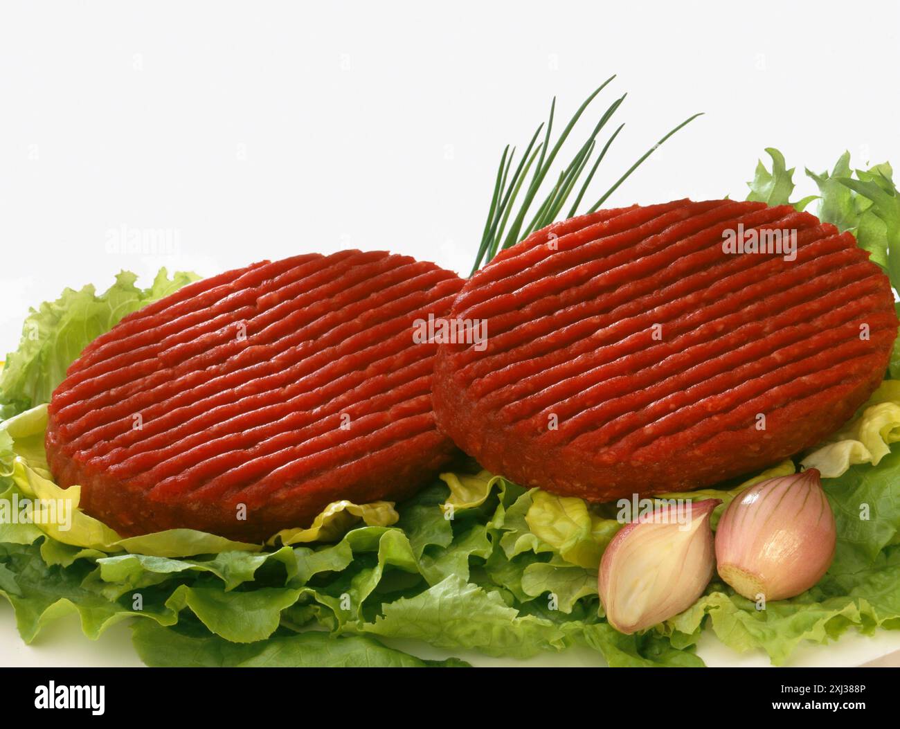 Raw beef burgers chopped hi-res stock photography and images - Alamy