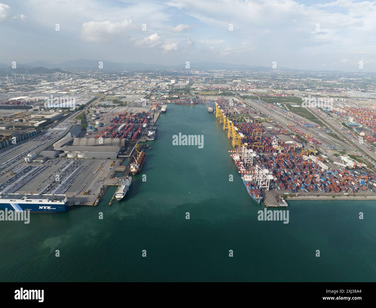 Laem chabang container port thailand hi-res stock photography and ...