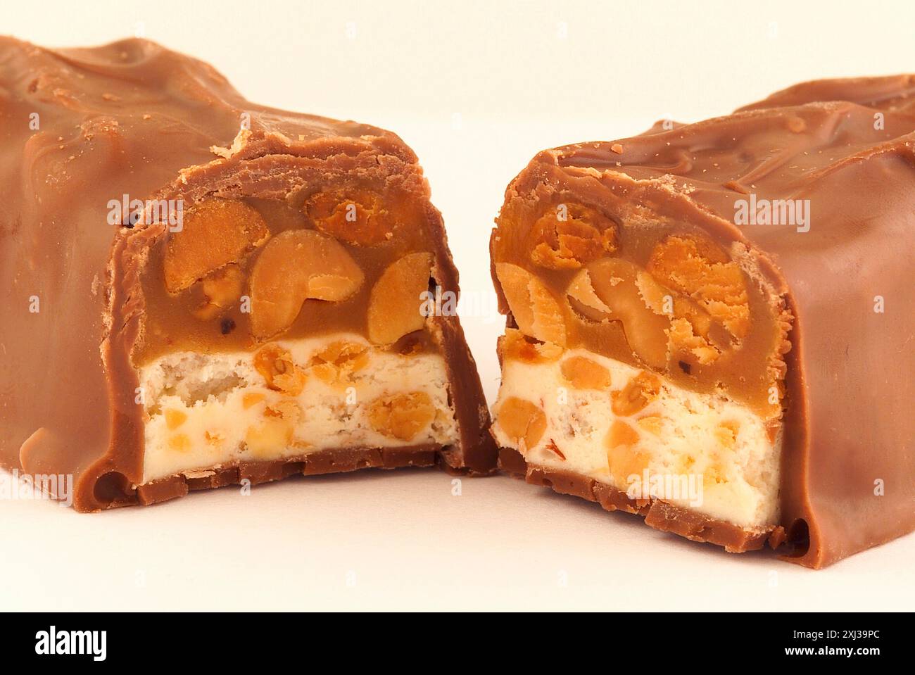 Toffee chocolate bar hi-res stock photography and images - Alamy