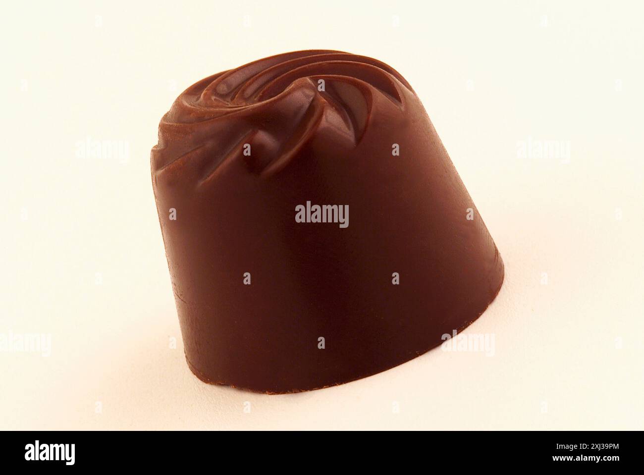 Small chocolate hi-res stock photography and images - Alamy