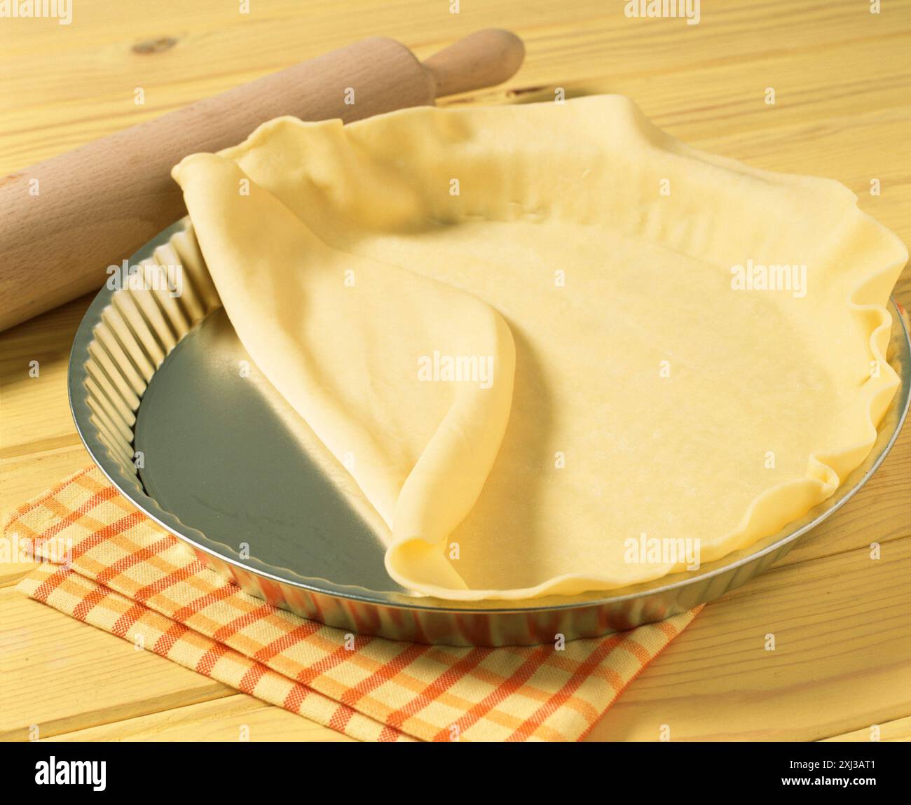 rolling out pastry in tart tin (filmed recipe: gibaldipontine tart ...