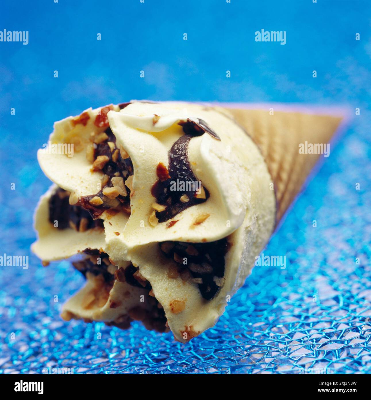 Chocolate vanilla cone hi-res stock photography and images - Alamy
