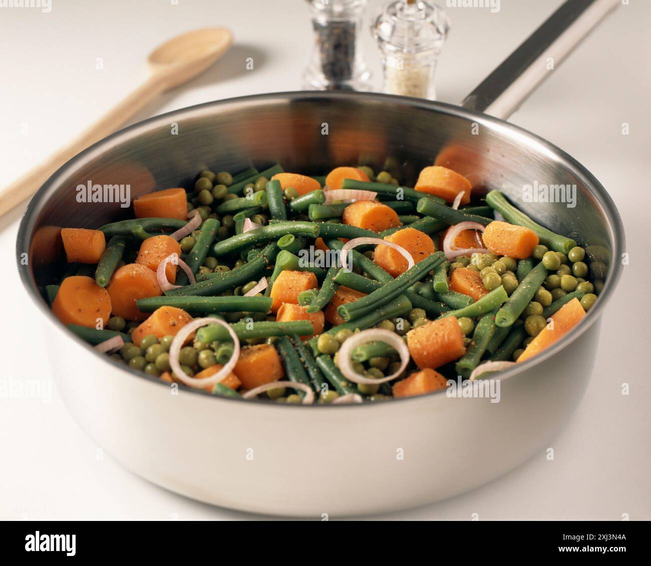 Cooking the vegetables Stock Photo - Alamy